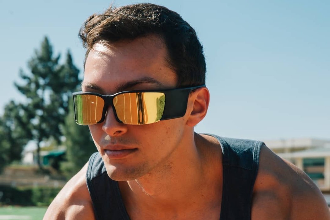 THESE AUGMENTED REALITY GLASSES PROJECT A VIRTUAL RUNNING PARTNER TO ...